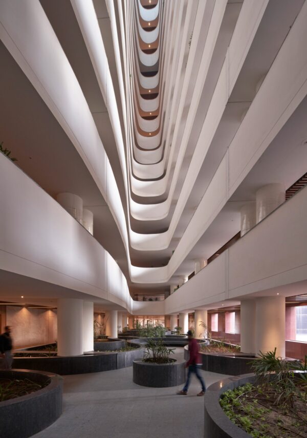 Morphogenesis completes world’s largest office building in India ...