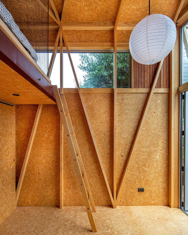 PARSONSON ARCHITECTS FITS A BIG STUDIO INTO A TINY SPACE | Designspeak Asia