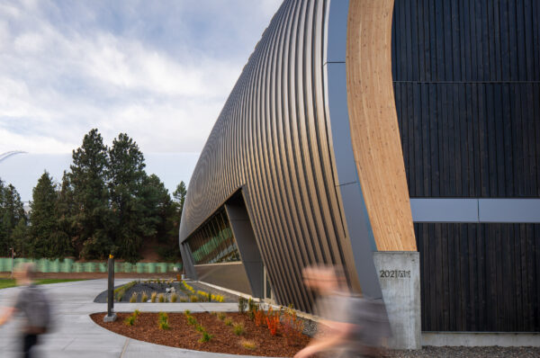 Opsis Architecture “breaks with convention” for mass-timber Idaho arena ...