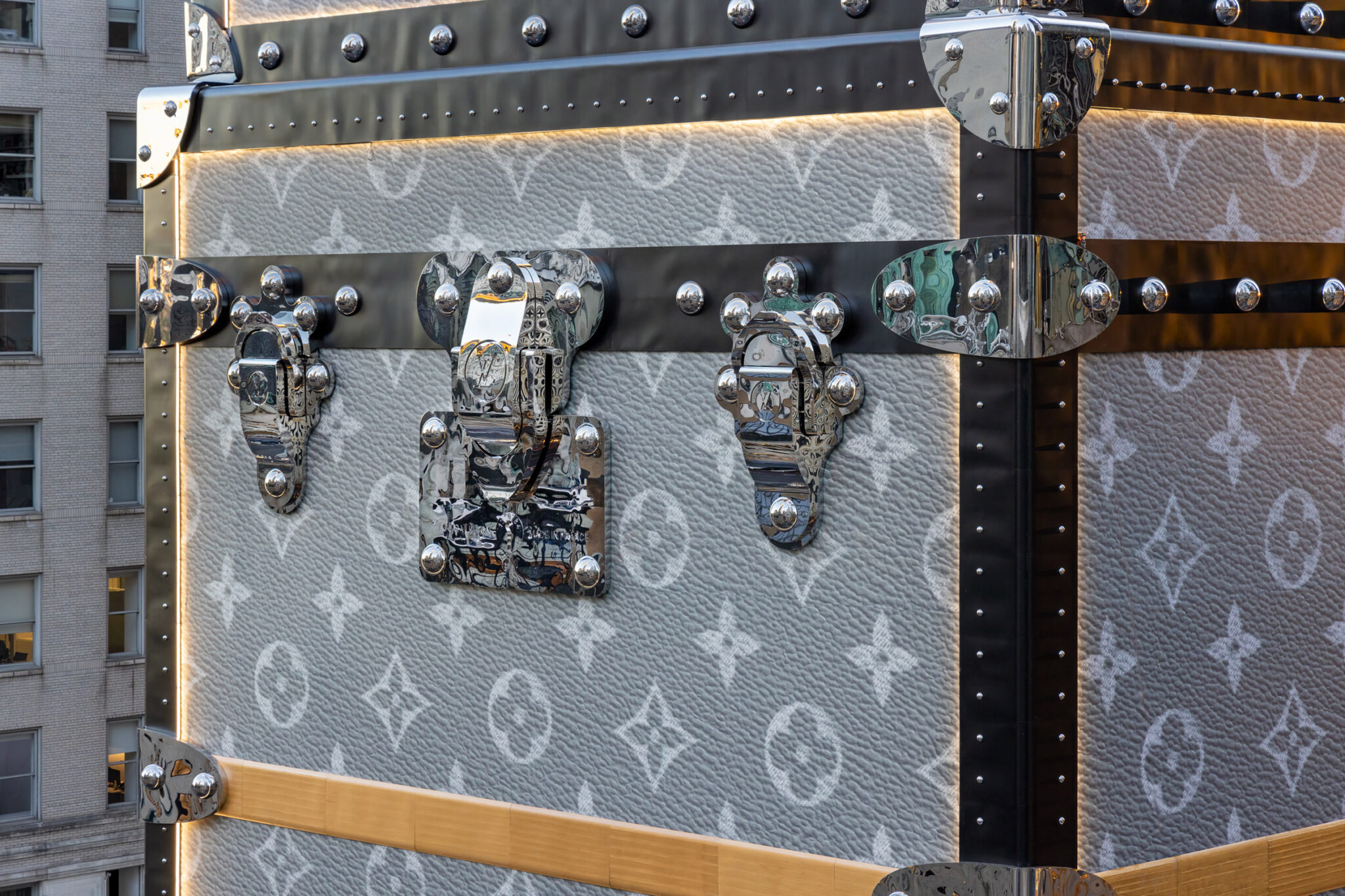 Louis Vuitton flagship construction disguised as stack of luggage ...